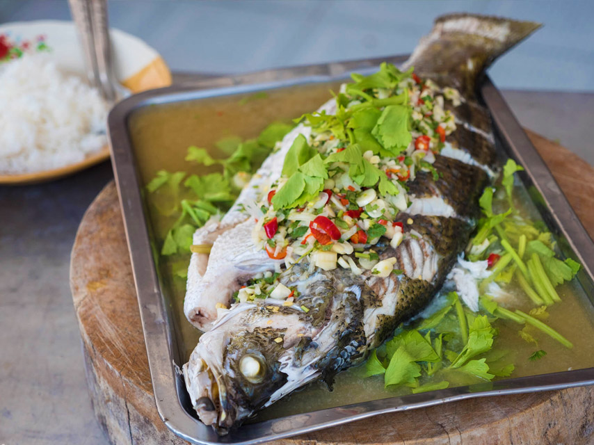Recette de Loup de mer (Poisson Bass) à la coriandre et au piment