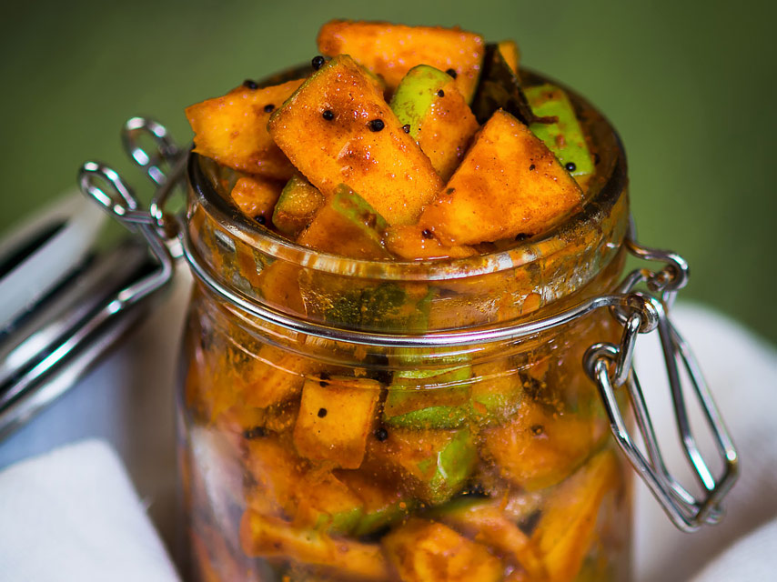 Achard Pomme et Carotte (Apple and Carrot Pickle) Recipe